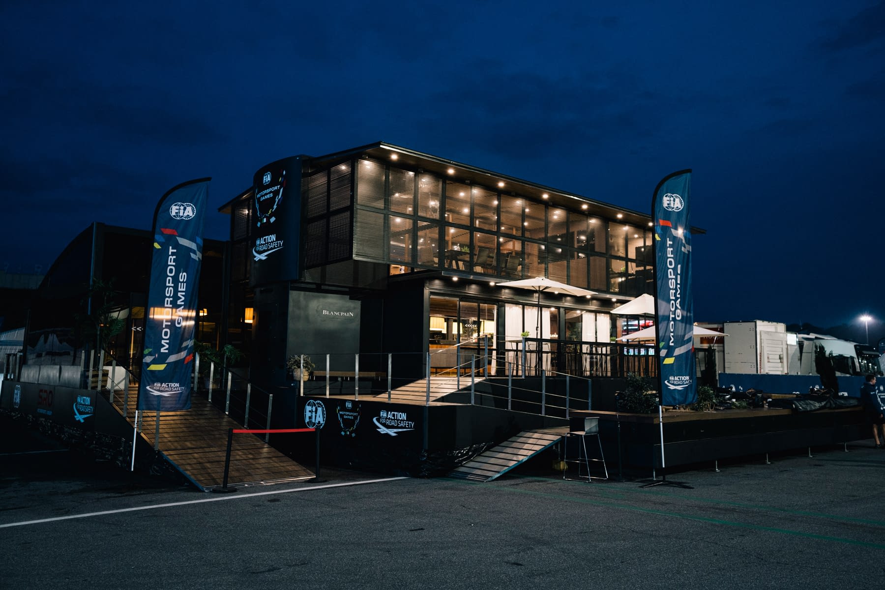 Mobile Hospitality Specialists - Motorsport events and Catering